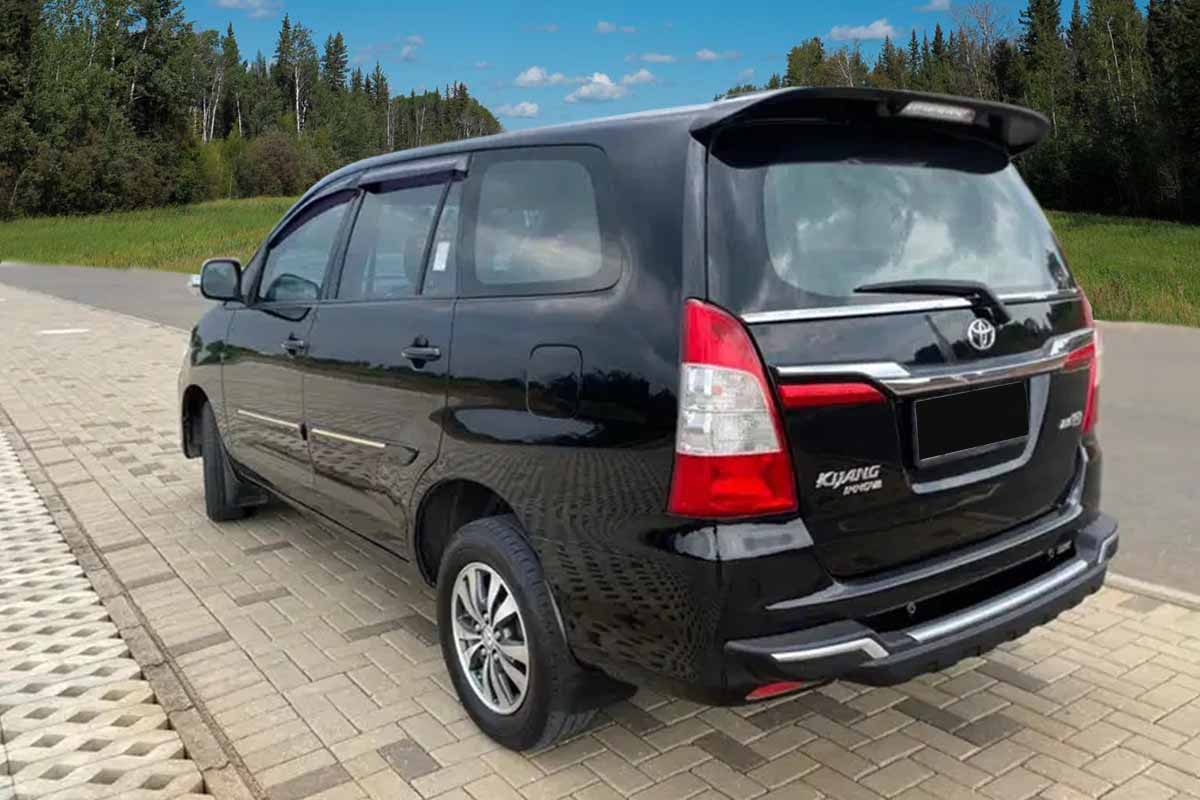 Toyota Innova | Ubud Car Rental | Bali Transport Service